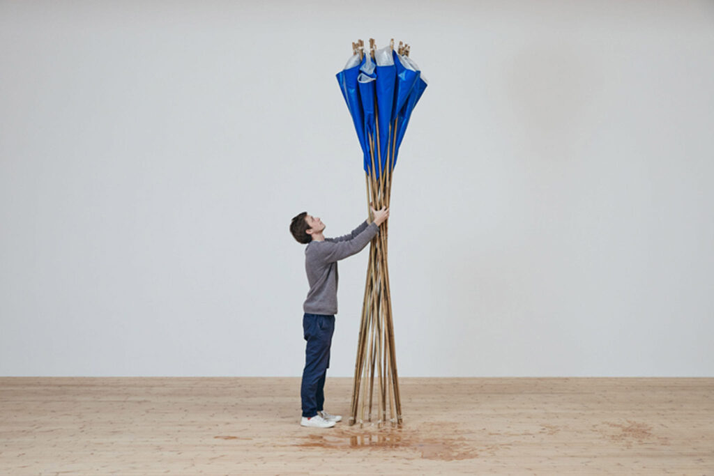 Portable Solar Distiller by Henry Glogau - Materially